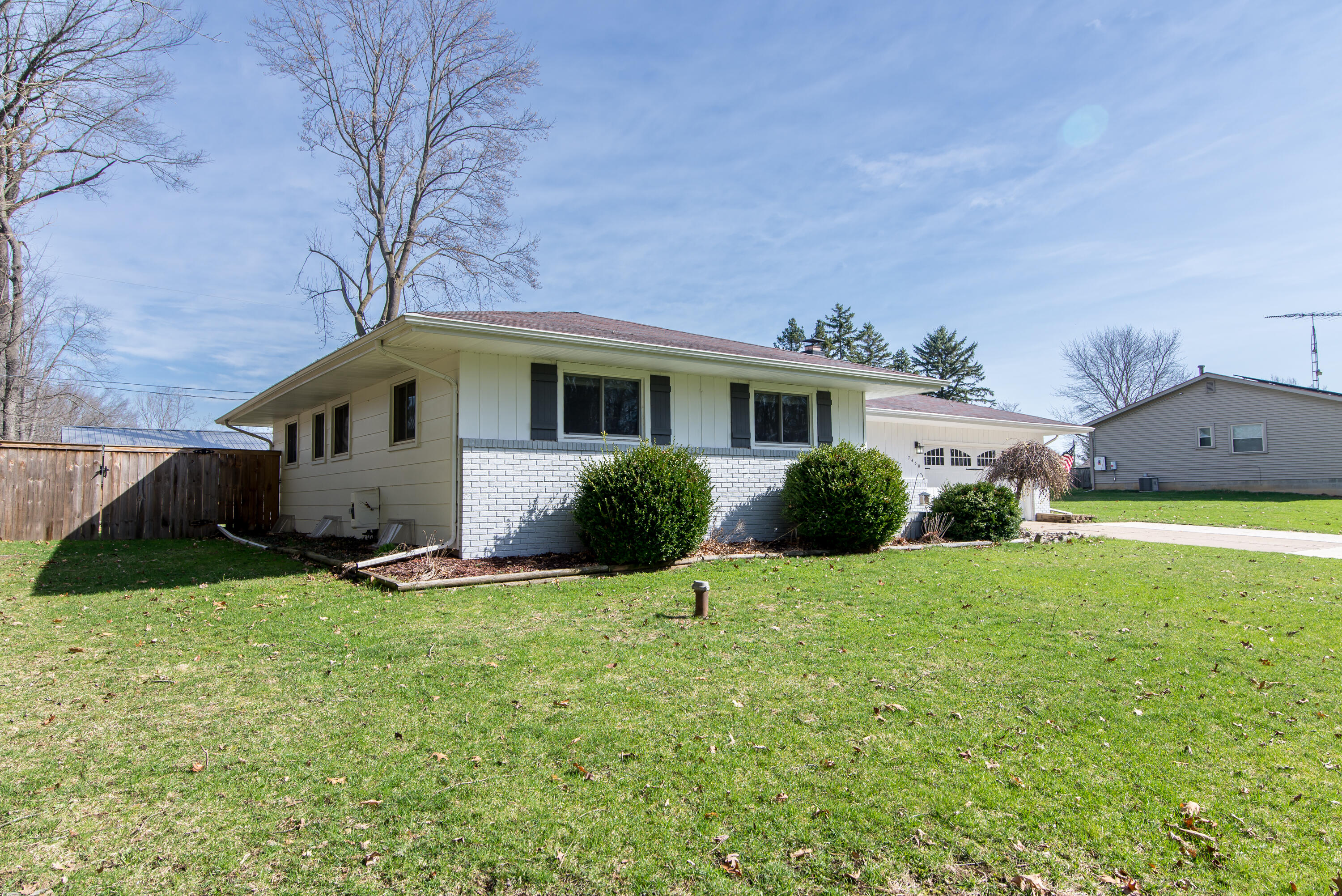 7430 Lee Road, Leoni Township Jackson MI Real Estate Listing ...