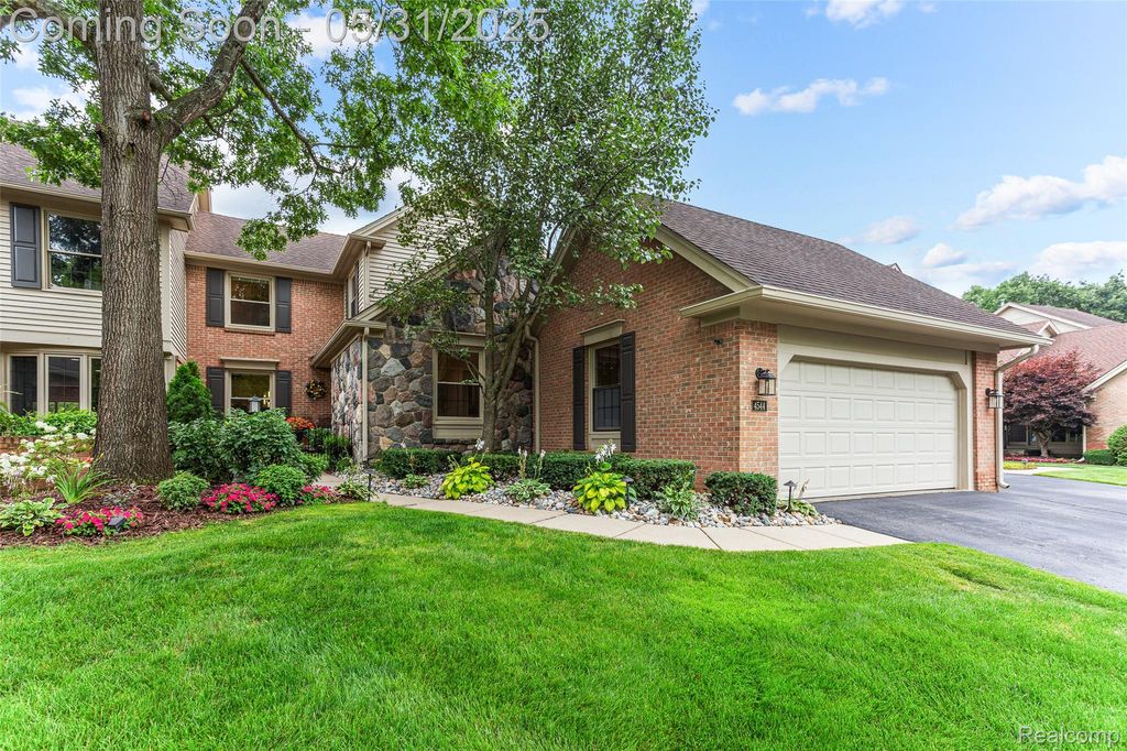 4544 Golf View Drive, Brighton, MI 48116, MLS #20251001798 - Howard Hanna
