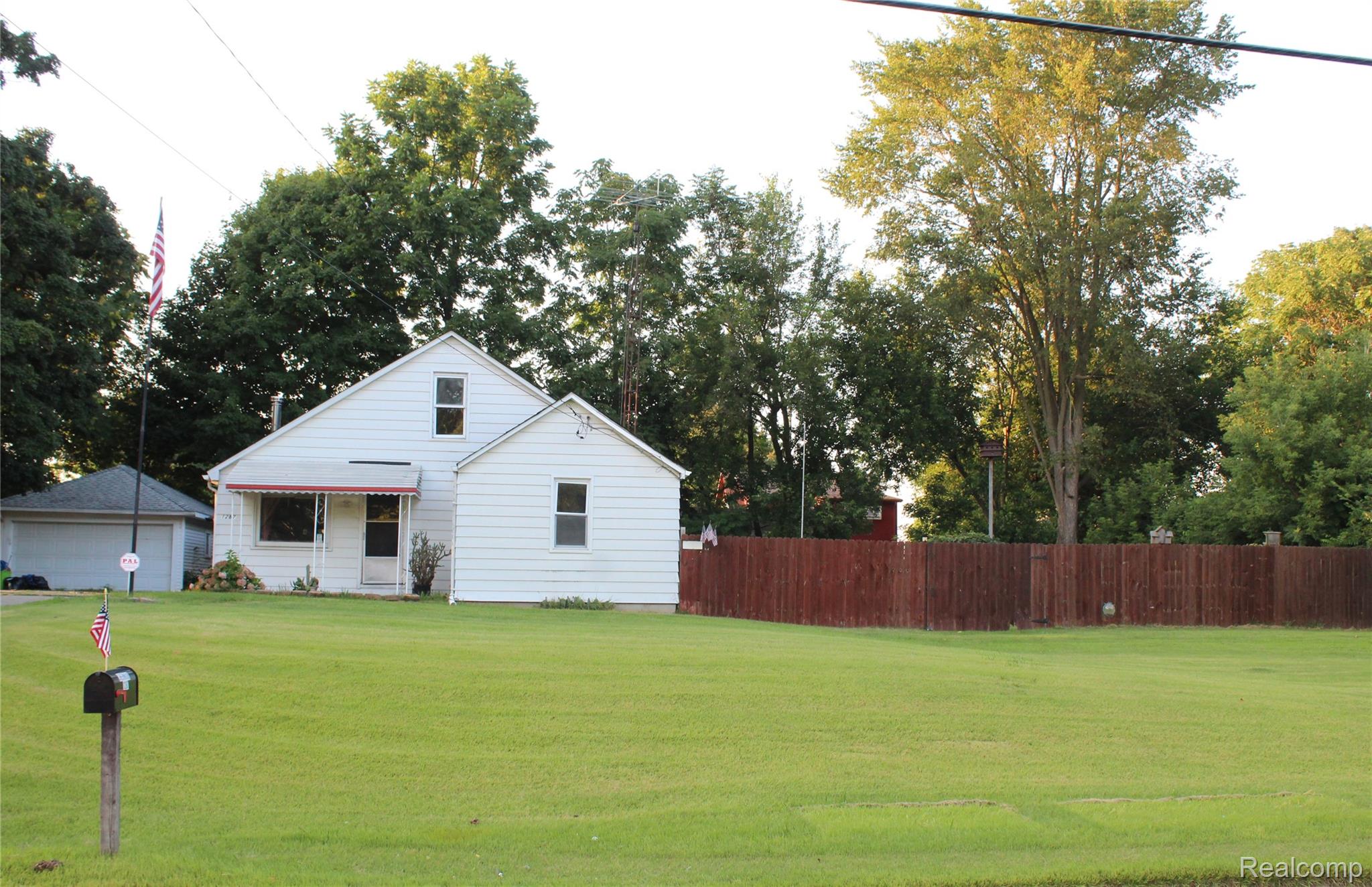 1287 E Mount Morris Road, Mt Morris City MI Real Estate Listing ...