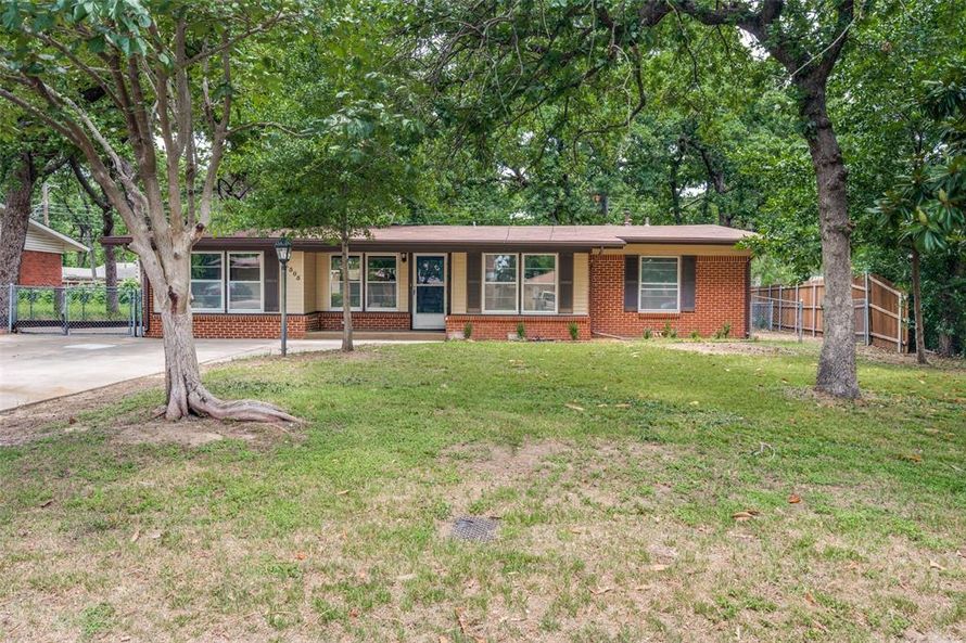 1305 W Lavender Ln, Arlington, TX 76013 for sale - Stessa
