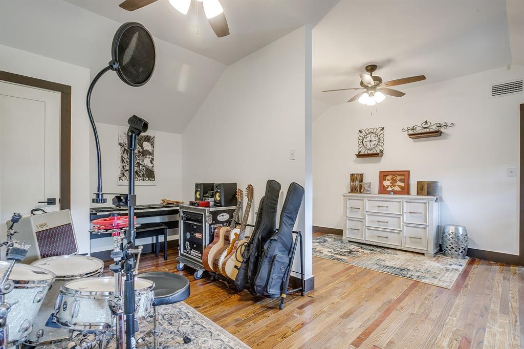 3135 Meadowbrook Drive, Fort Worth, TX, 76103