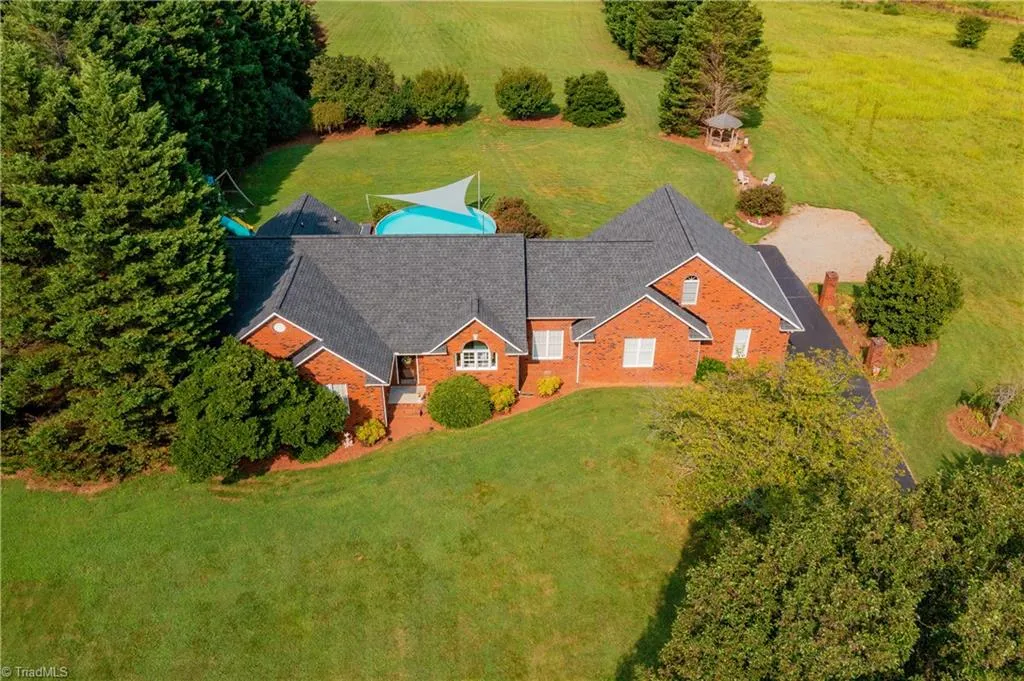 482803585.jpeg?format=webp