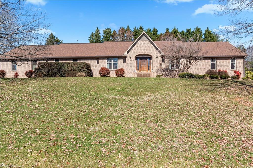 2401 Krista Kim Drive, High Point, NC 27265, MLS #1133325 - Howard Hanna