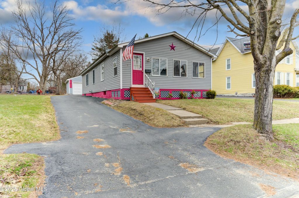 11 Matthew Street, Johnstown, NY 12095, MLS #202514735 - Howard Hanna