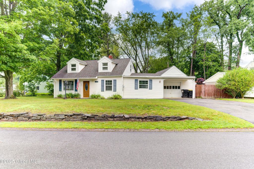 1038 Outer Drive, Rotterdam, NY 12303, MLS #202519283 - Howard Hanna