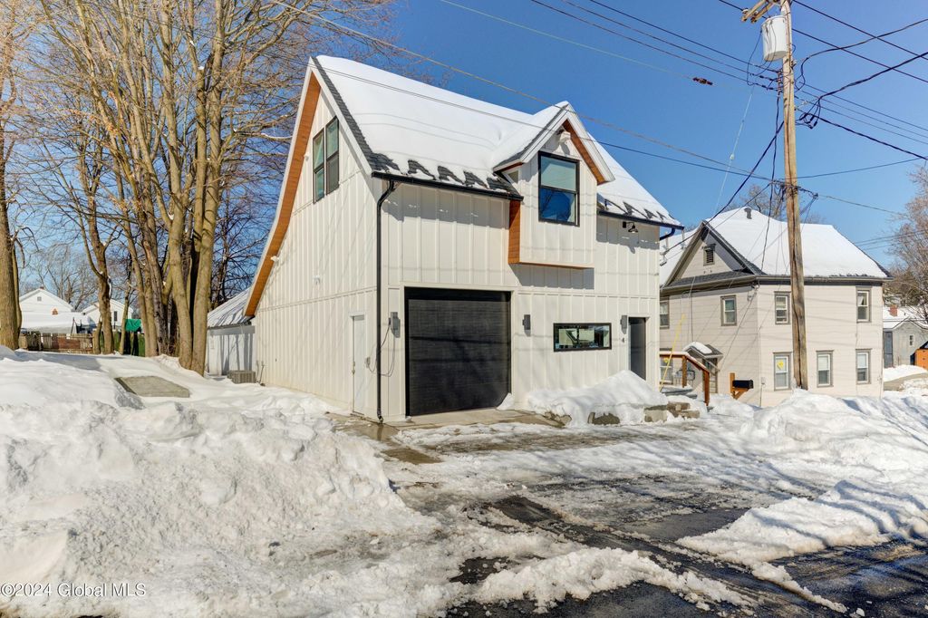 4 Thompson Avenue, Gloversville, NY 12078, MLS #202414116 - Howard Hanna