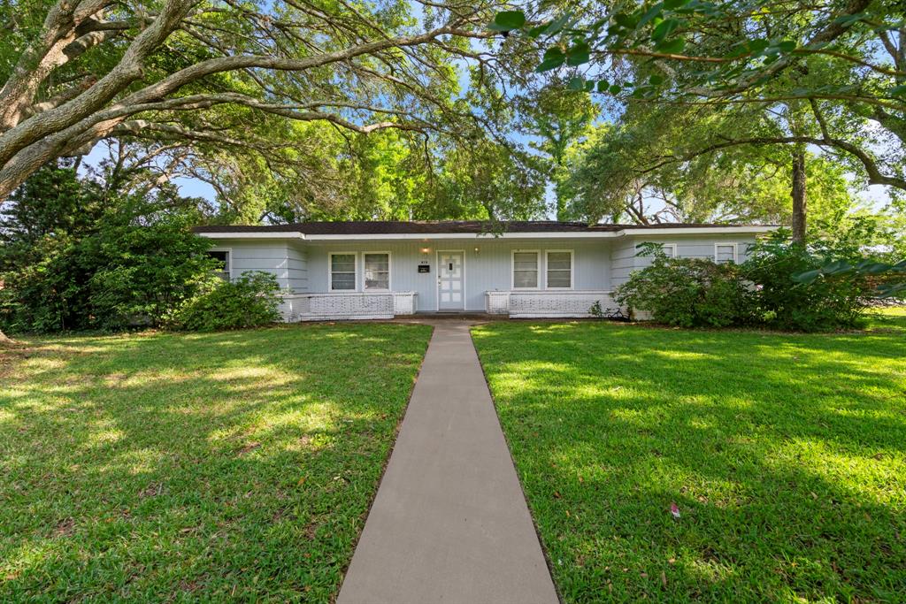 815 Iwo Street For Sale, Alvin, TX 77511 Home | ByOwner
