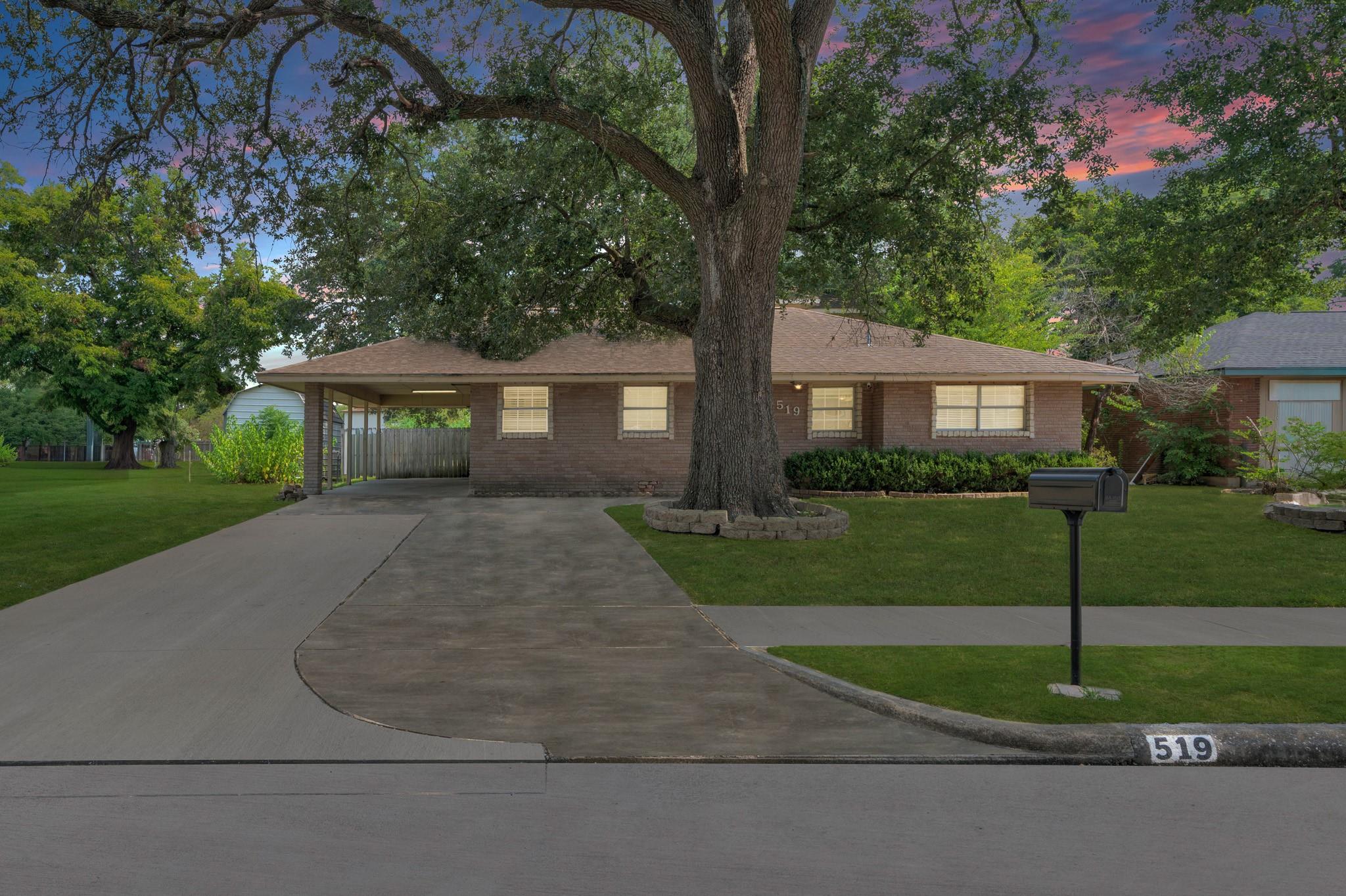 Carolyn Court Apartments, Humble, TX homes for sale on a Golf Course ...