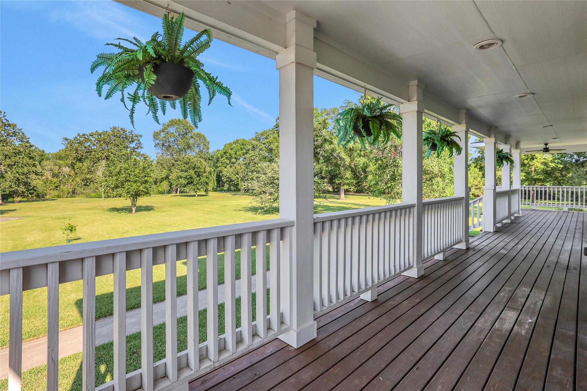 1510 Magnolia Bend W, Baytown, TX, 77523- Texas Properties - Victor Steffen