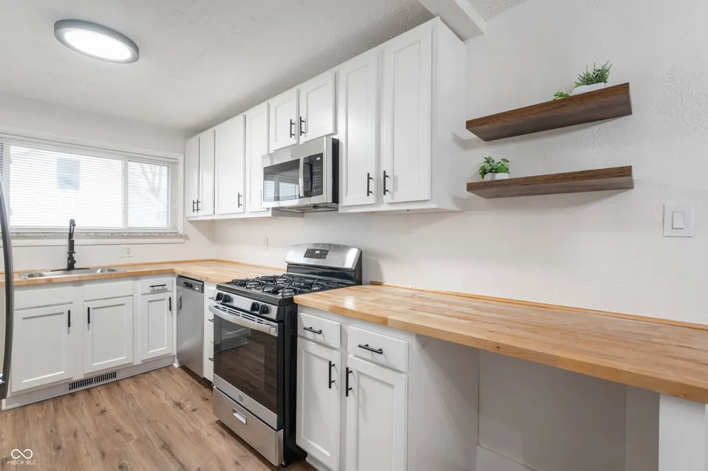 1152 Knox Street, Indianapolis, IN 46227 | MLS 22073790 | Listing ...