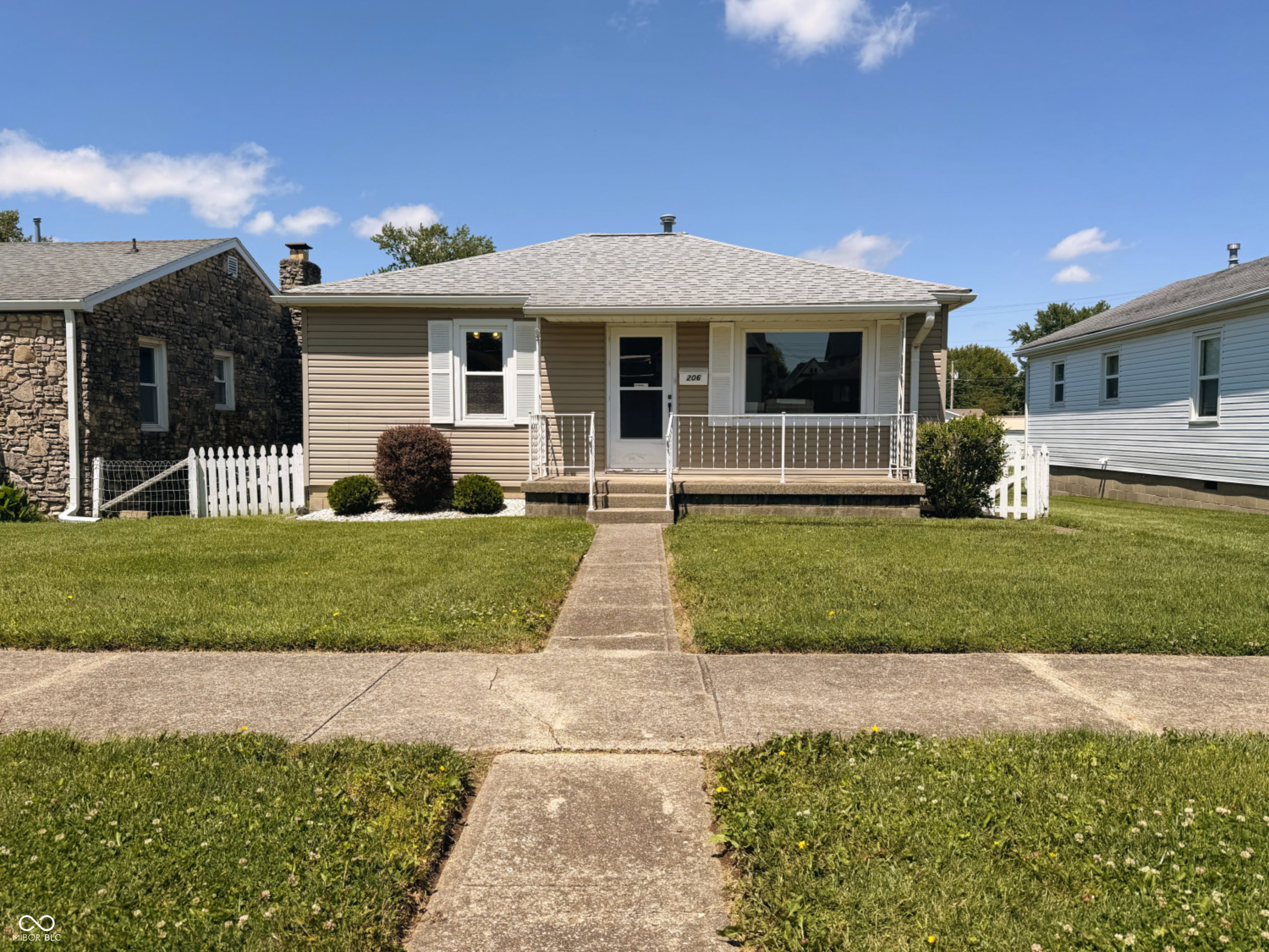 47240 Homes For Sale & Real Estate | REMAX