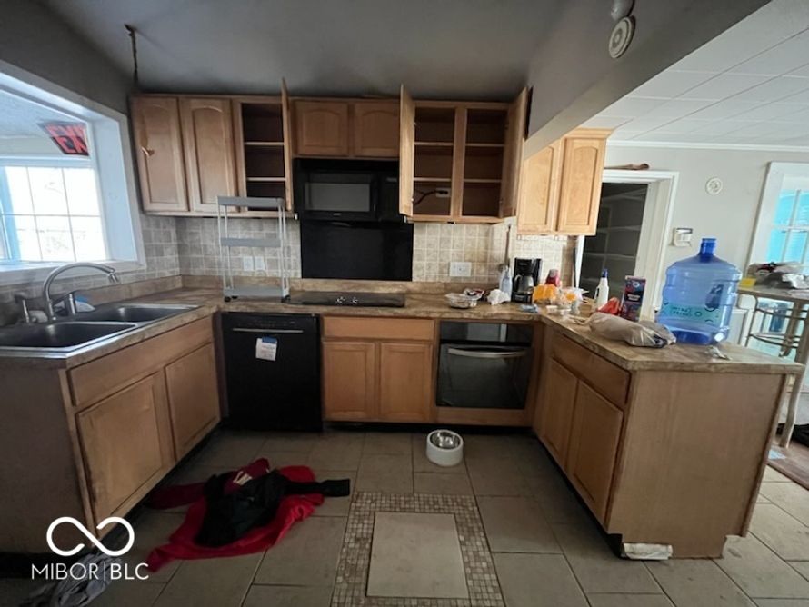 9330 E 12th St, Indianapolis, IN 46229 for sale - Stessa