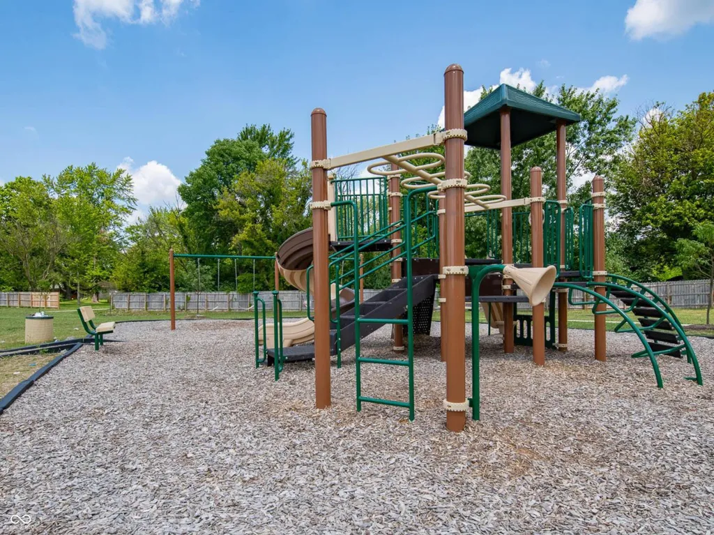 9314 Sue Way, Indianapolis, IN 46239 | MLS 22072861 | Listing ...