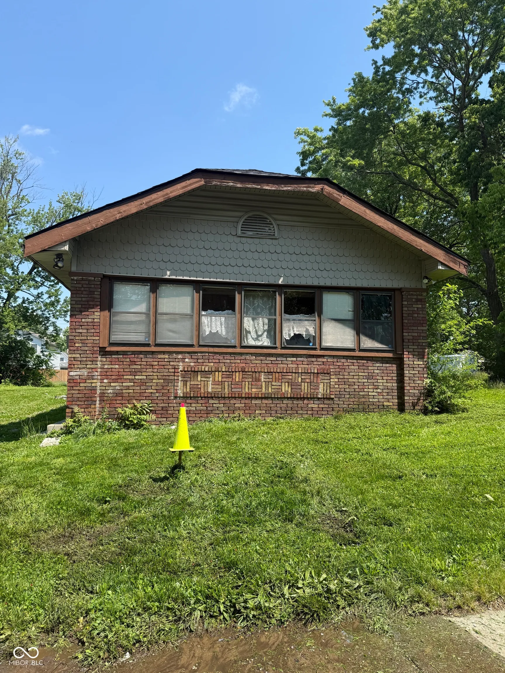 1354 W Roache Street, Indianapolis, IN 46208 | MLS 22104591 | Listing ...