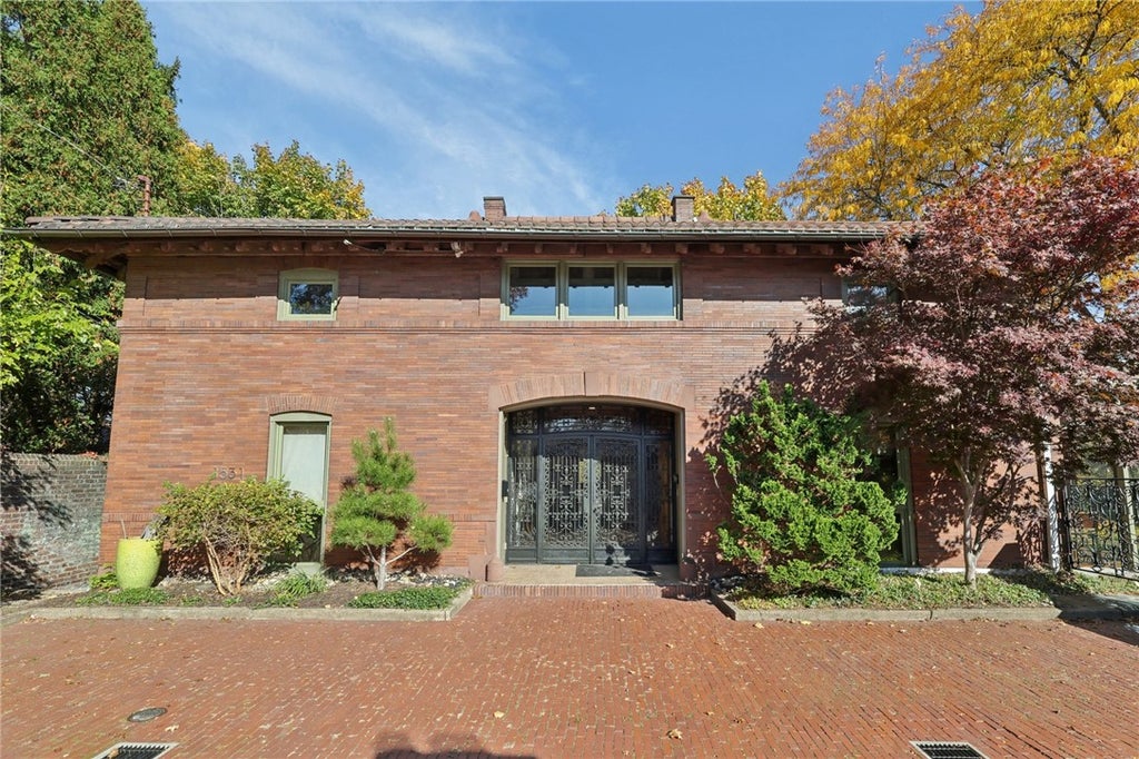 1531 Scott Ln, North OF Forbes, PA 15217, MLS #1677322 - Howard Hanna