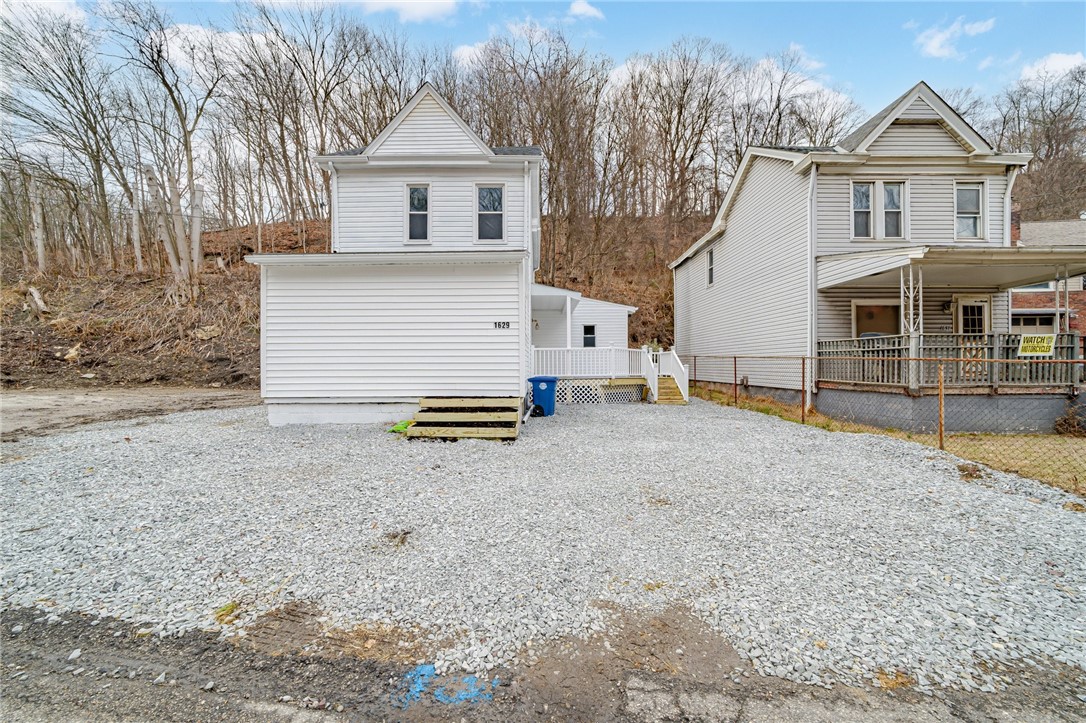 1629 Streets Run Rd, Baldwin Boro, PA 15236 | MLS 1637047 | Listing ...