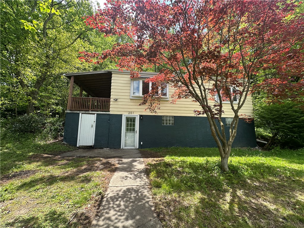 Coraopolis, Homes For Sale | REMAX