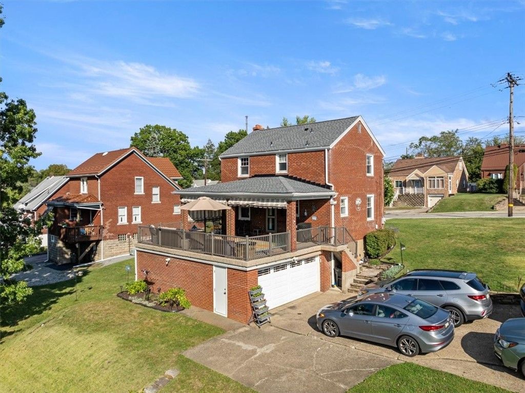 1070 Greentree Road, Green Tree, PA 15220, MLS #1723196 - Howard Hanna