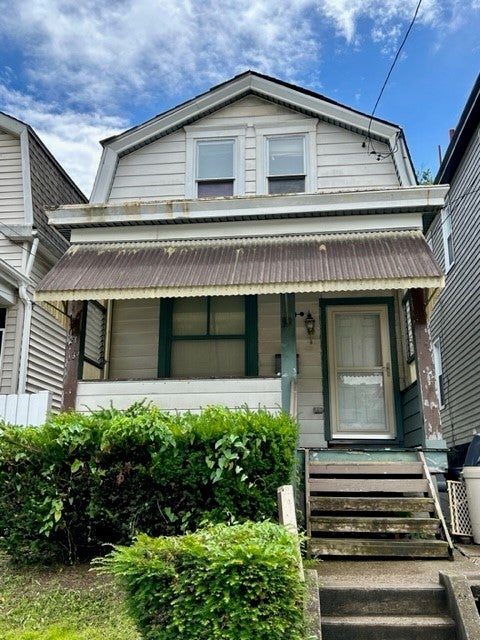 2618 Salisbury St, South Side, PA 15210, MLS #1706595 - Howard Hanna