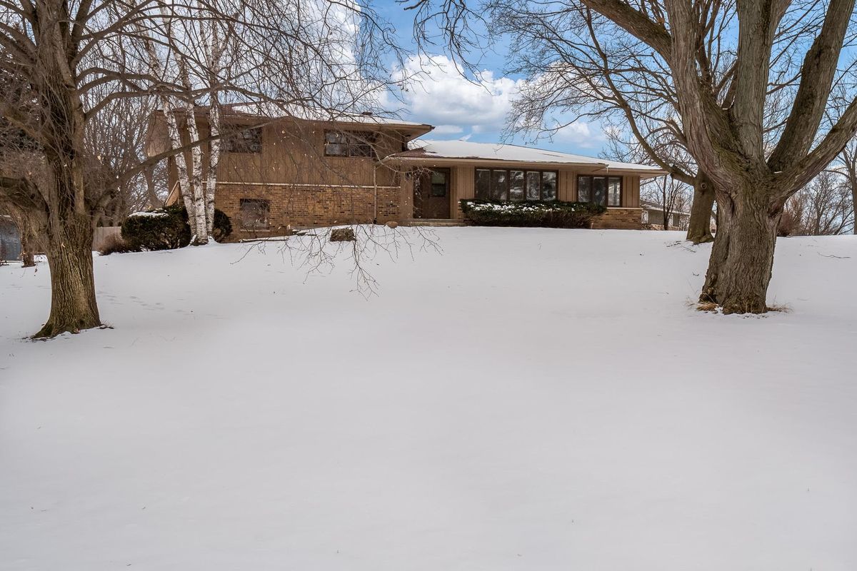 6747 Lynnhurst Ln, Roscoe, IL 61073 for sale - Stessa