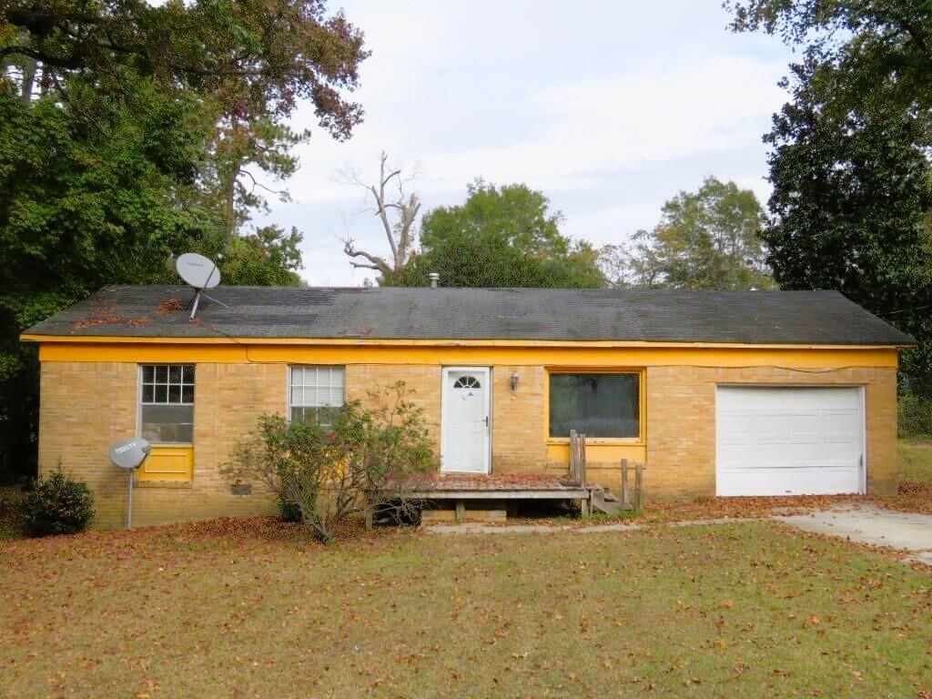 216 E Huson Circle, Orangeburg, SC Single Family Home Property Listing ...