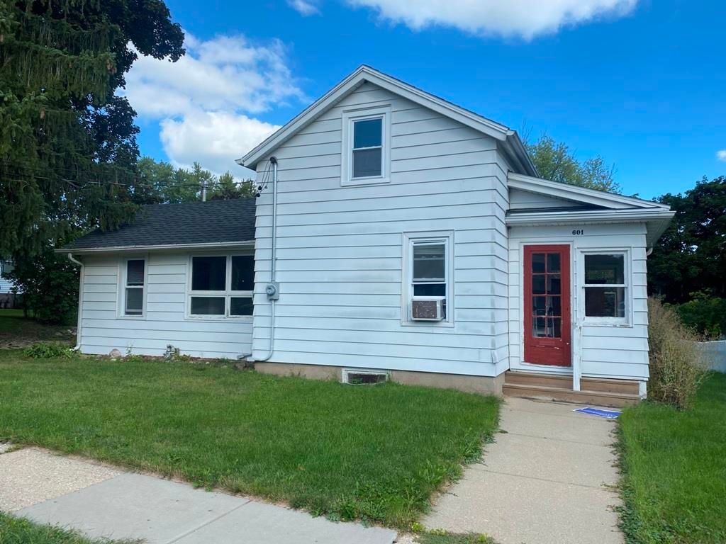 601 Doty Street, Edgerton, WI 53534 (MLS # 1942897) - Pat's Realty