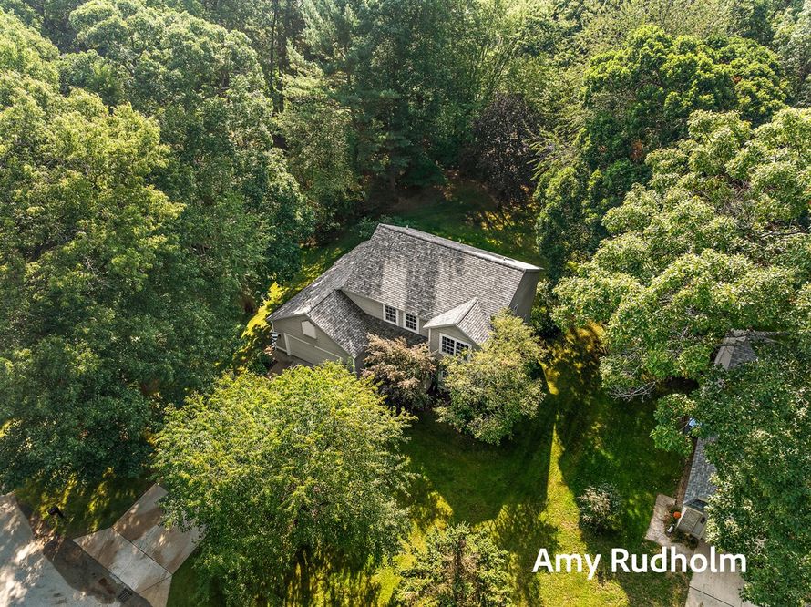 15328 Oak Ridge Dr, Spring Lake, MI 49456 for sale - Stessa