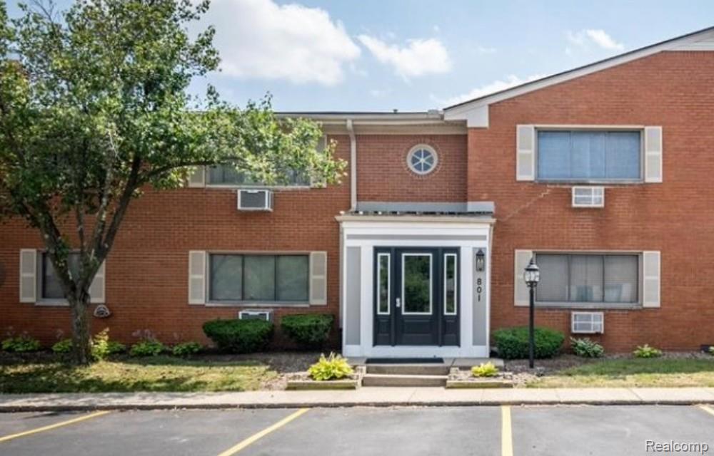 801 Plate St Unit 201, Rochester, MI 48307 for sale - Stessa