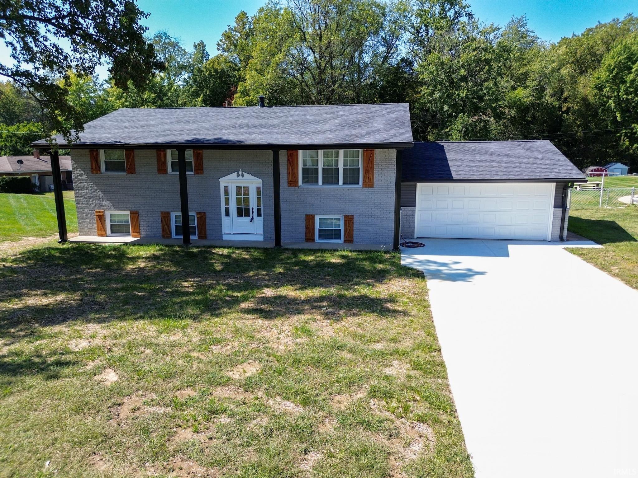 1811 Woodlawn Drive, Washington, IN 47501 | MLS 202534949 | Listing ...
