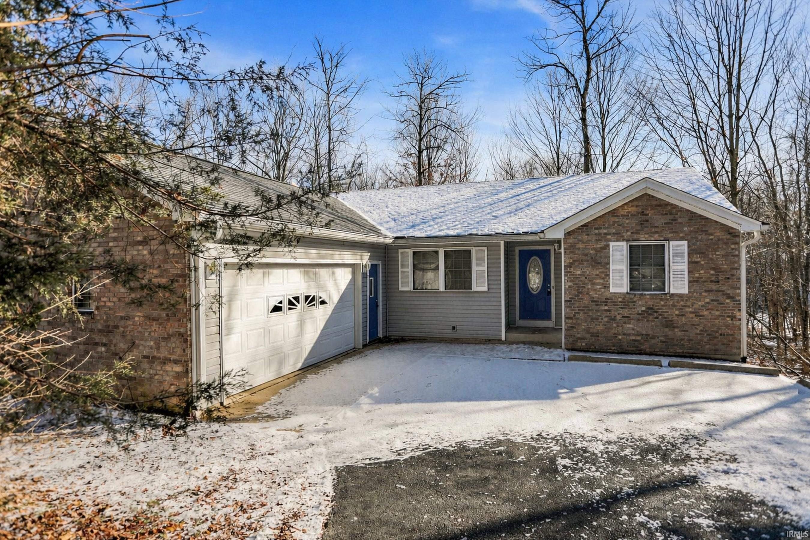 355 Jefferson Valley, Coatesville, IN 46121 | MLS 202600166 | Listing ...