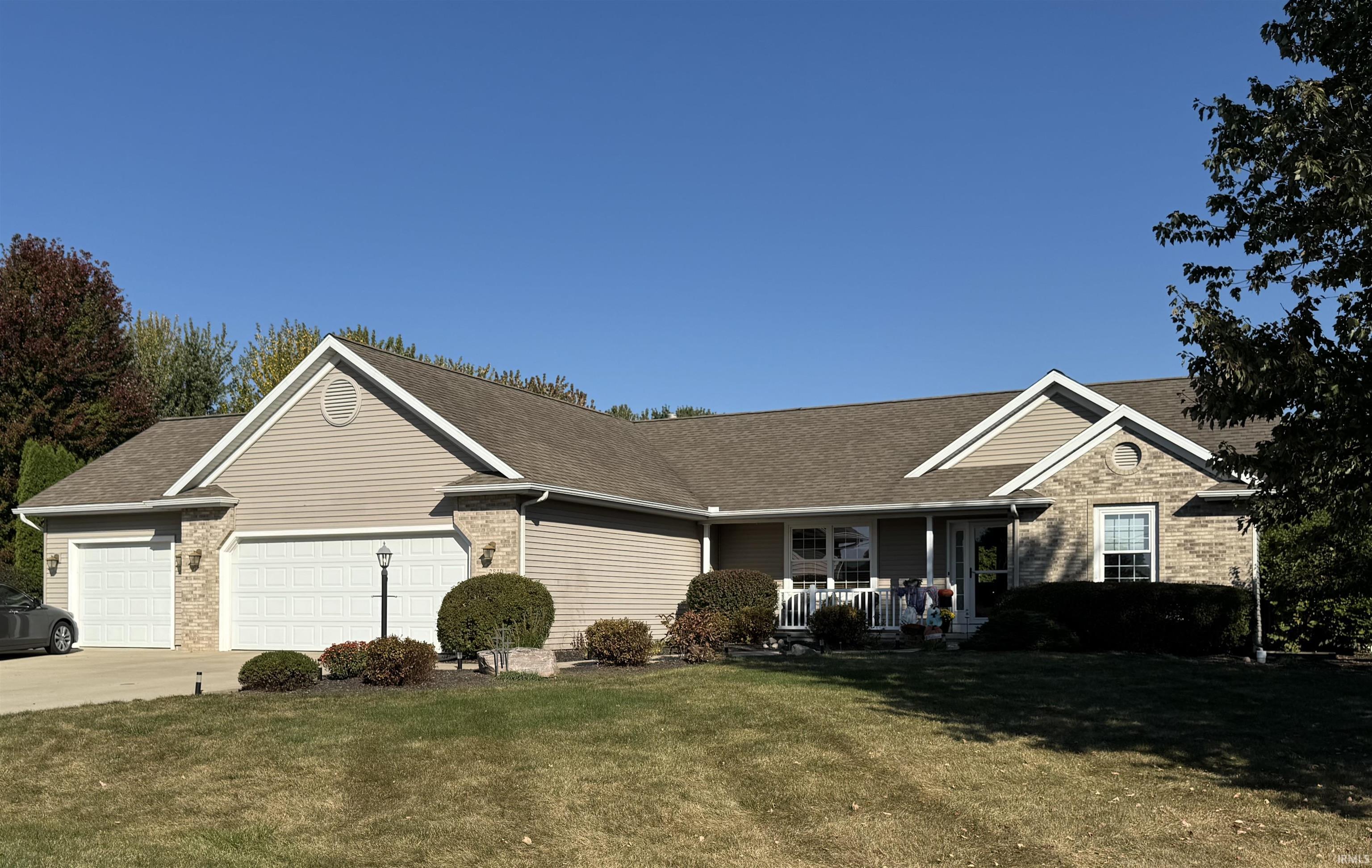 2840 E Lapoint Drive, Milford, IN 46542 | MLS 202541743 | Listing ...
