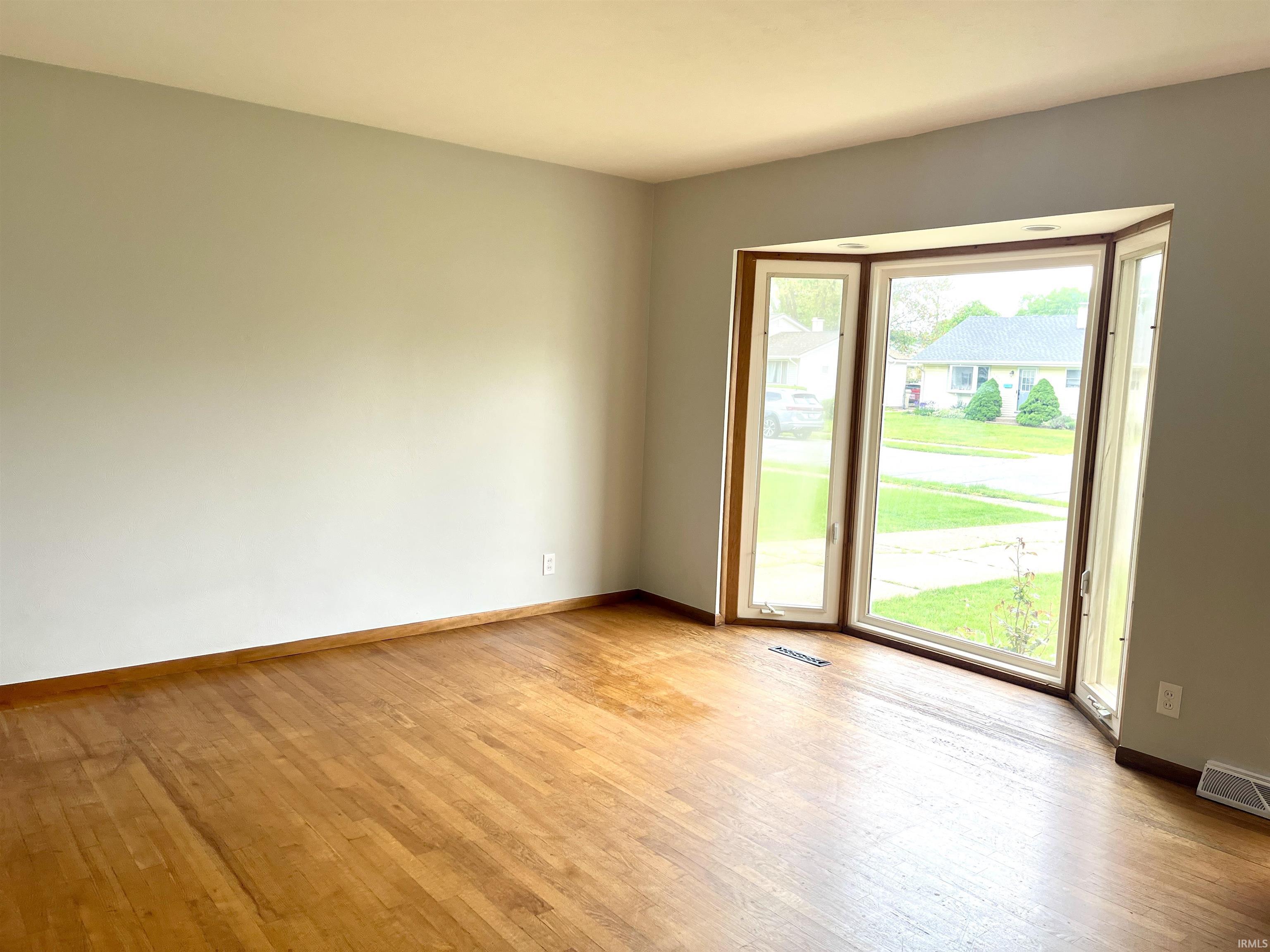 1840 Winston Drive, South Bend, IN 46635 | MLS 202517930 | Listing ...