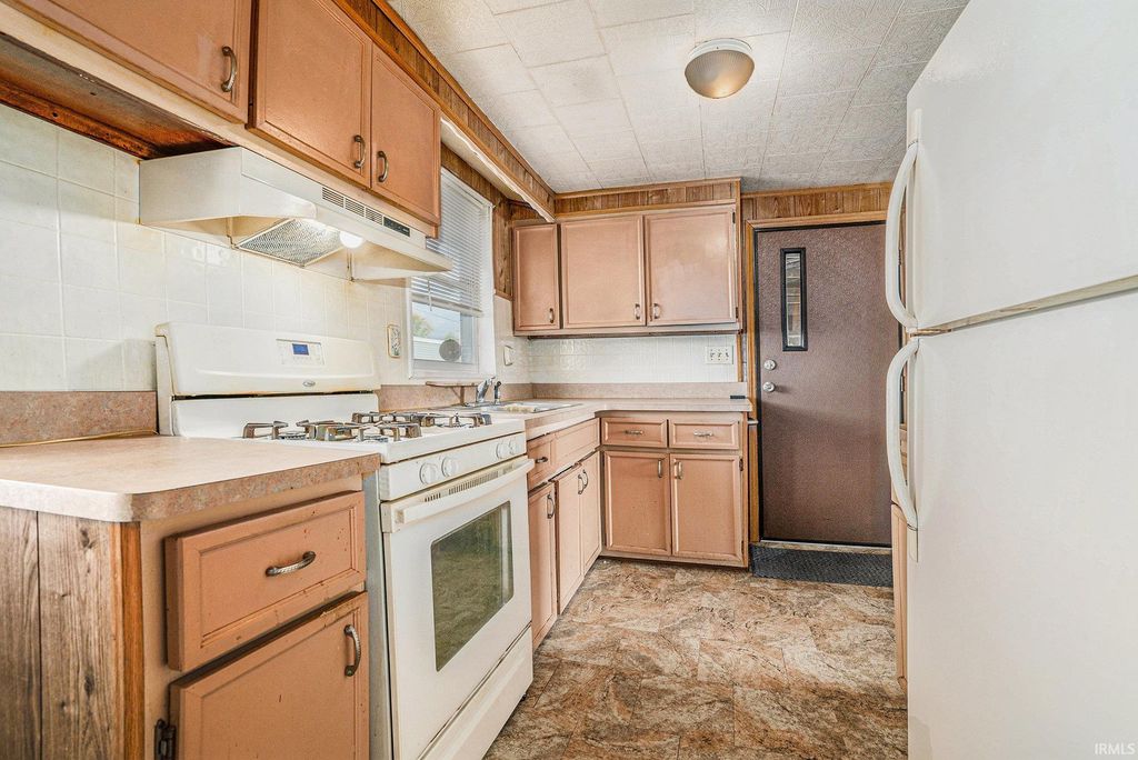 4 Butternut Court, Bristol, IN 46507 | MLS 202544362 | Listing ...