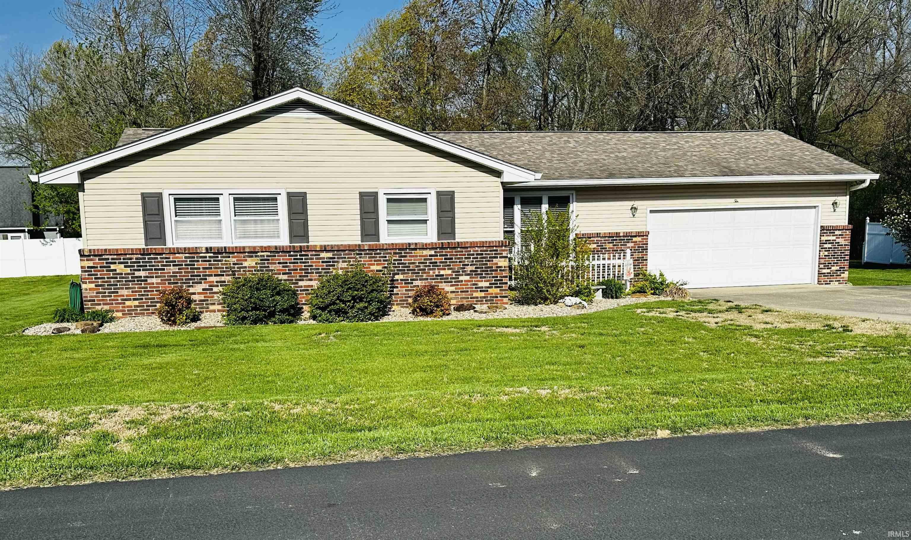 10 Morningside Drive, Washington, IN 47501 | MLS 202514461 | Listing ...