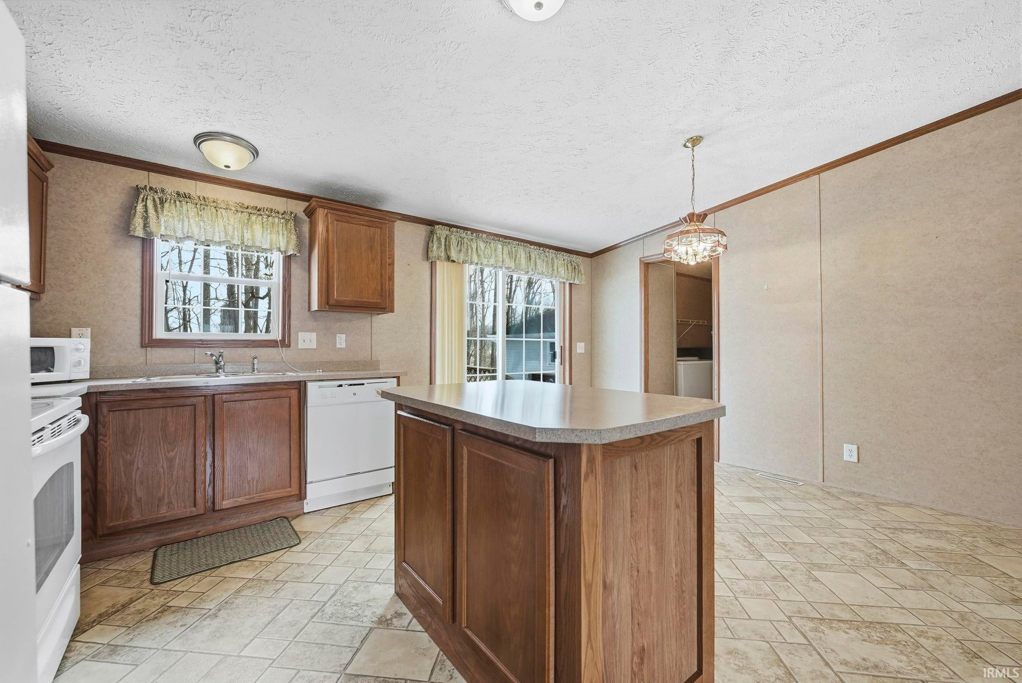 619 E 6th Street, Warren, IN 46792 | MLS 202604521 | Listing ...