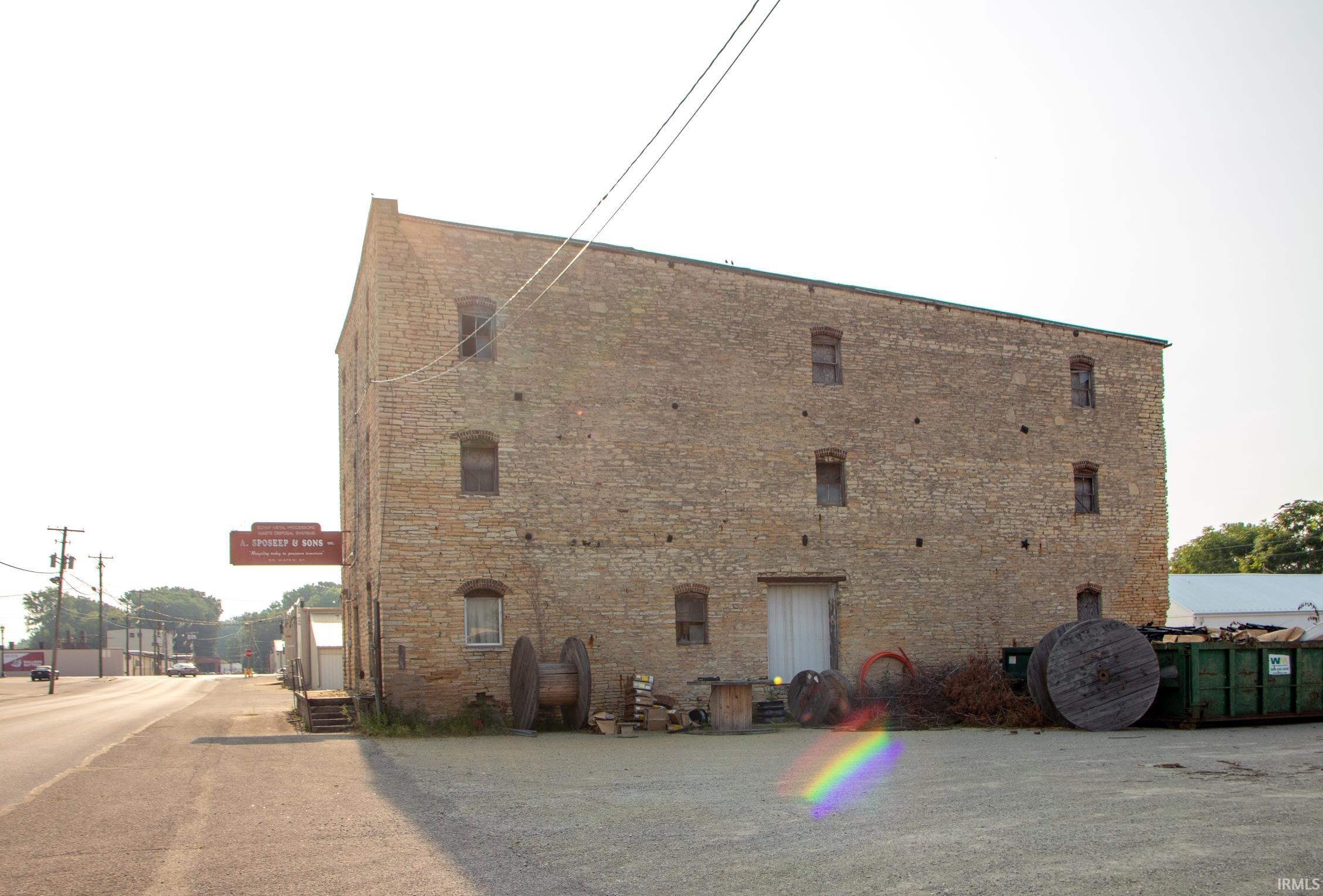 55 W Water Street, Wabash, IN 46992 | MLS 202546266 | Listing ...