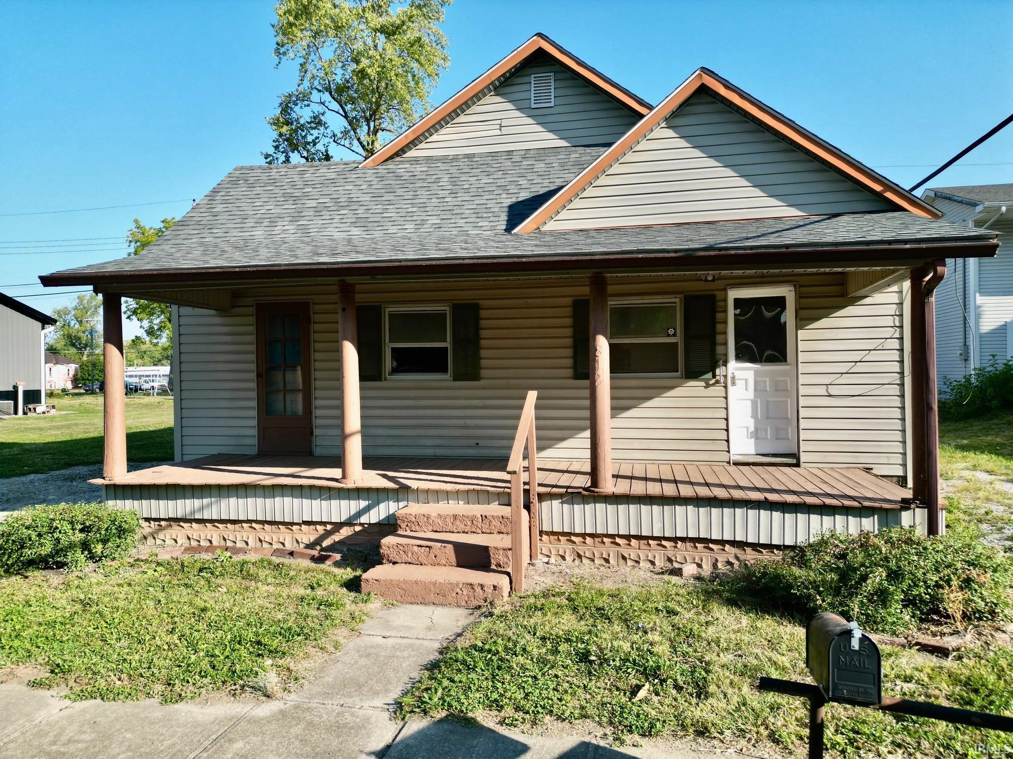 812 E Walnut Street, Summitville, IN 46074 | MLS 202544638 | Listing ...