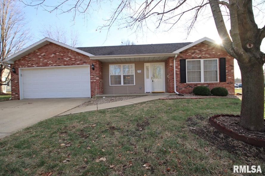1424 Fairview Ct, Pekin, IL 61554 for sale - Stessa
