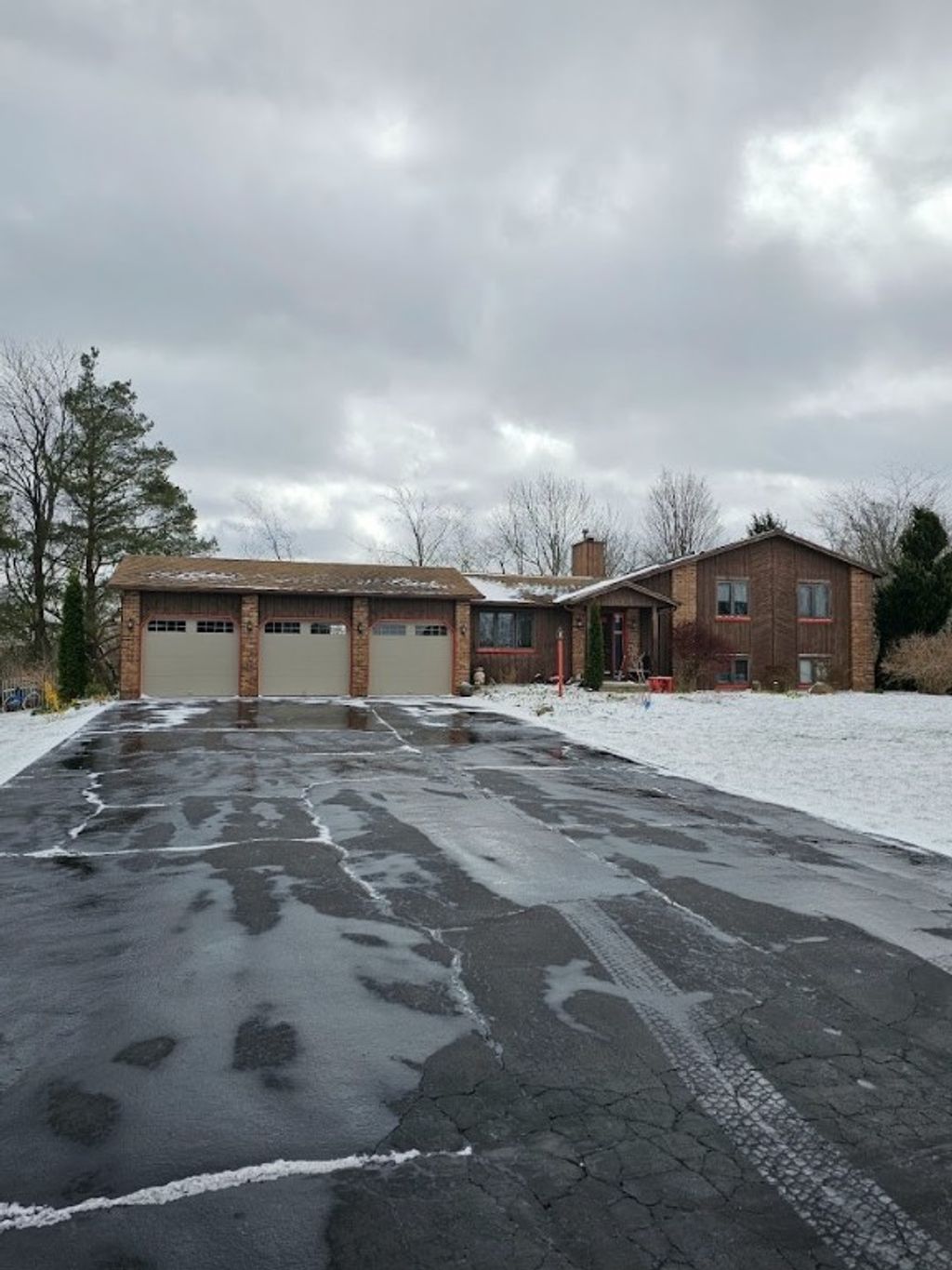 2 Pinewood Drive, Ogden, NY 14559, MLS #R1526498 - Howard Hanna