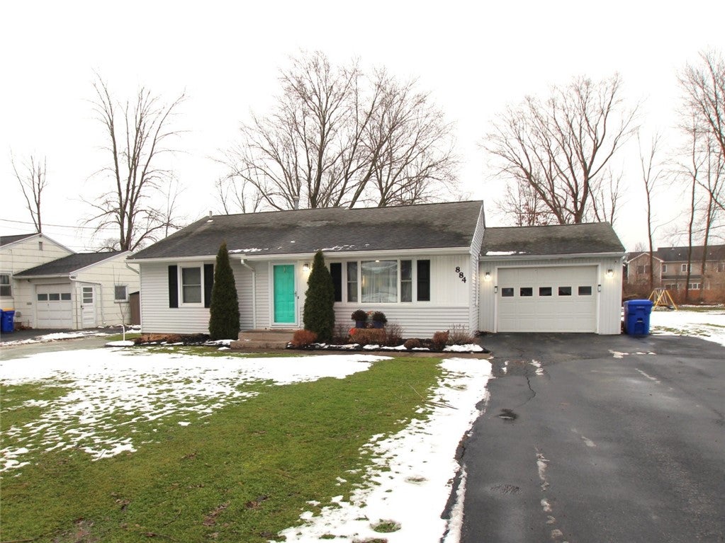 884 N Greece Road, Greece, NY 14626, MLS #R1658091 - Howard Hanna