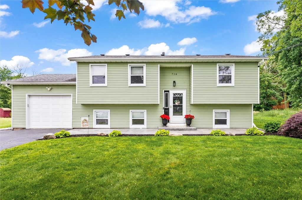 716 Flynn Road, Greece, NY 14612, MLS #R1616095 - Howard Hanna