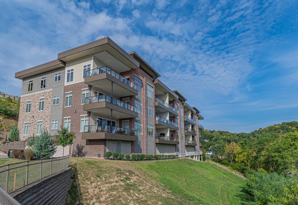 1130 Shavano Drive 22, Covington, KY 41011, MLS #617292 - Howard Hanna