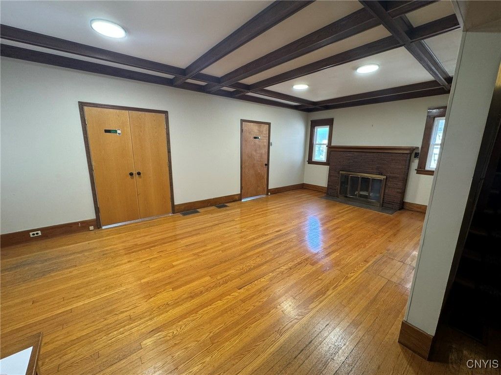 1807 W Genesee Street, Syracuse, NY 13204 | MLS S1648936 | Listing ...