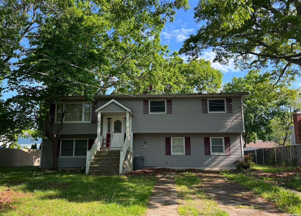 11 W Tipton Drive, Shirley, NY 11967, MLS #3561504 - Howard Hanna