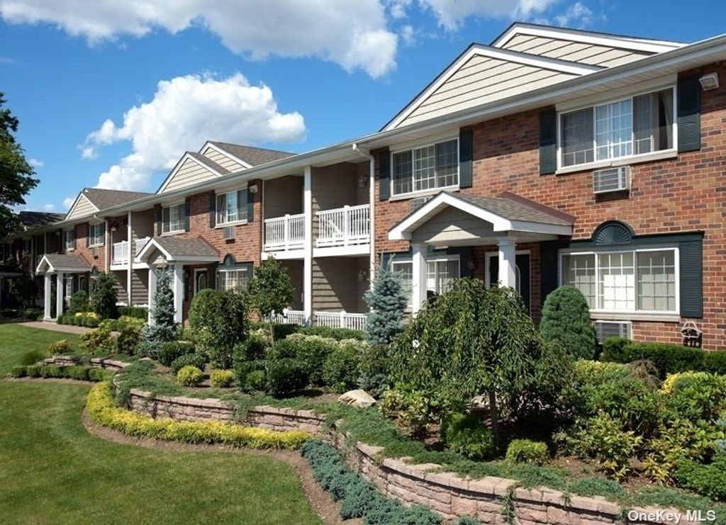 387 Great East Neck Road 387D, West Babylon, NY 11704, MLS #3558566 ...