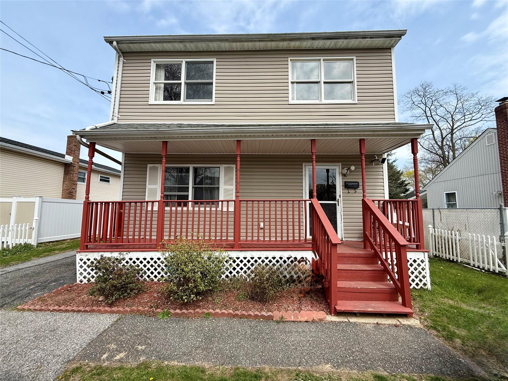 13 Hilltop Ln, Wheatley Heights, NY 11798, US | Buy, Sell, Rent, Analyze