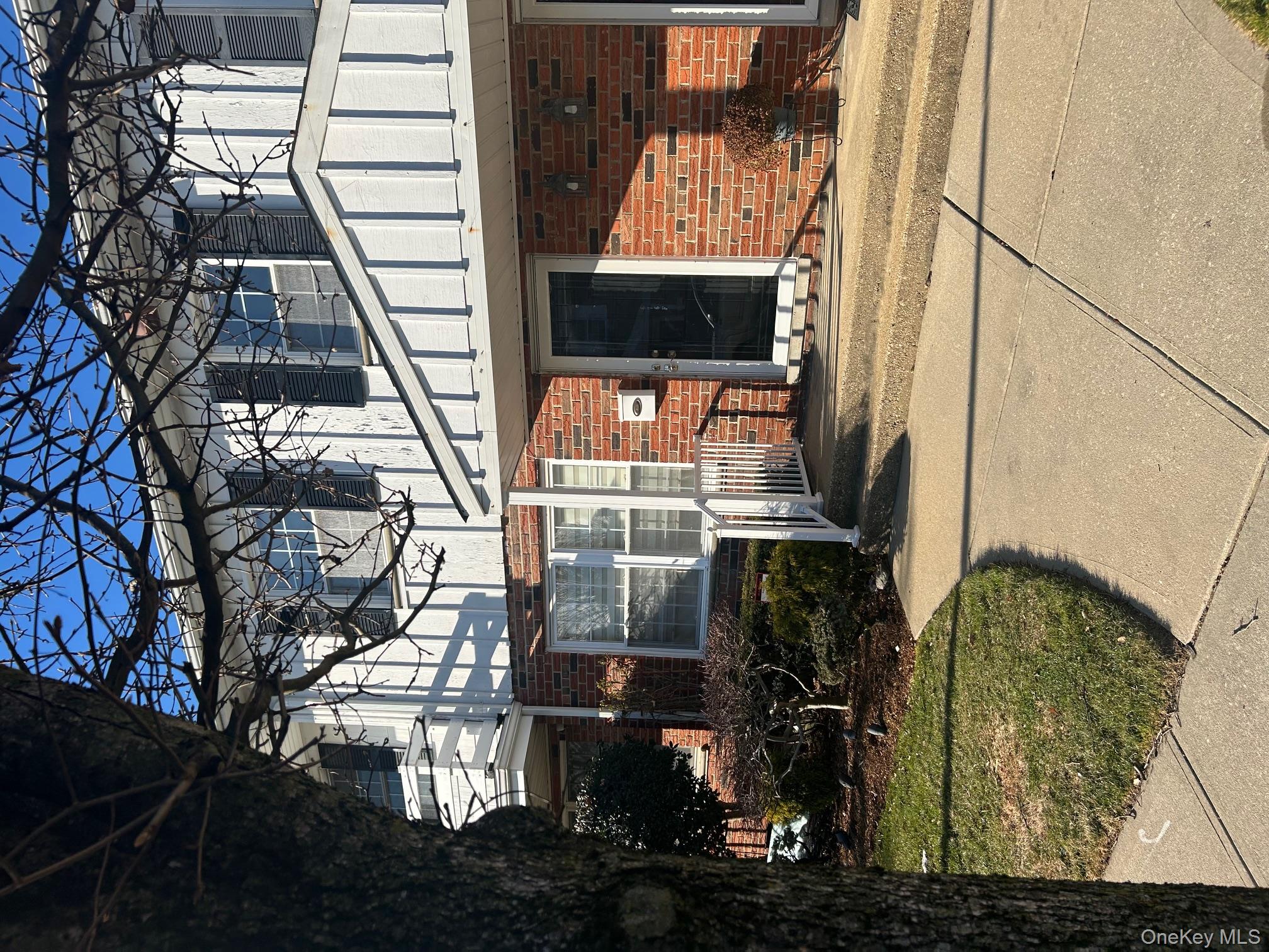 676 Front Street #F For Sale, Hempstead, NY 11550 Condo | ByOwner