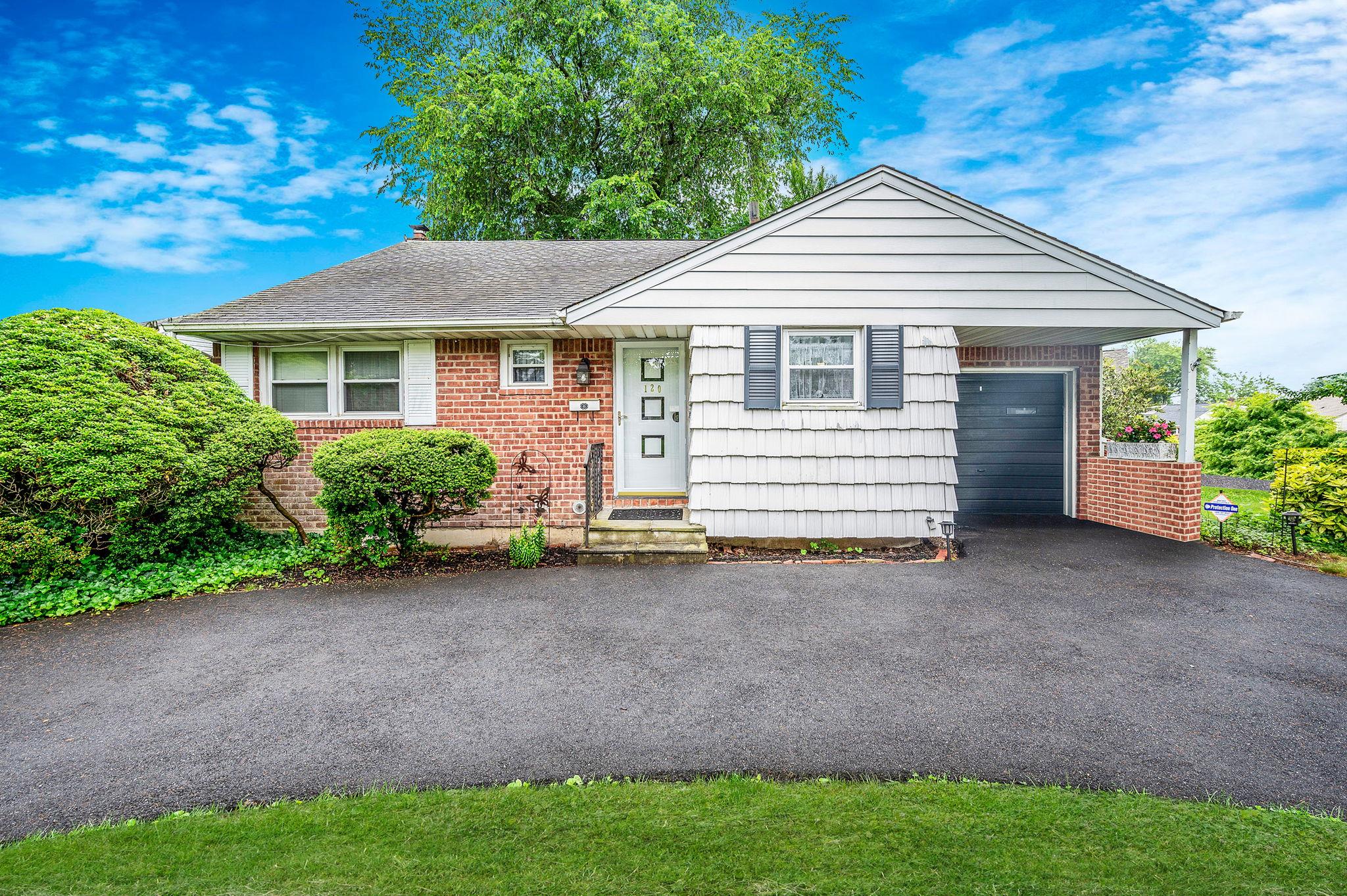 120 Glen Rd, North Babylon, NY 11703, US | Buy, Sell, Rent, Analyze