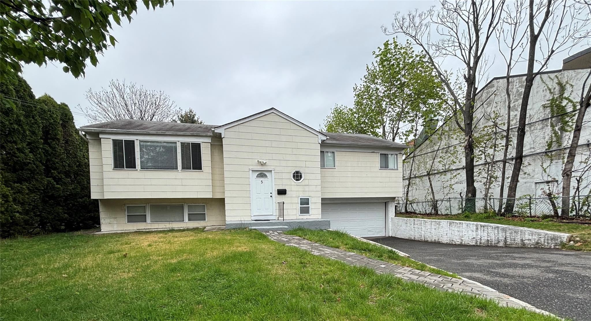 5 Elm Street For Rent, Great Neck, NY 11021 | ByOwner