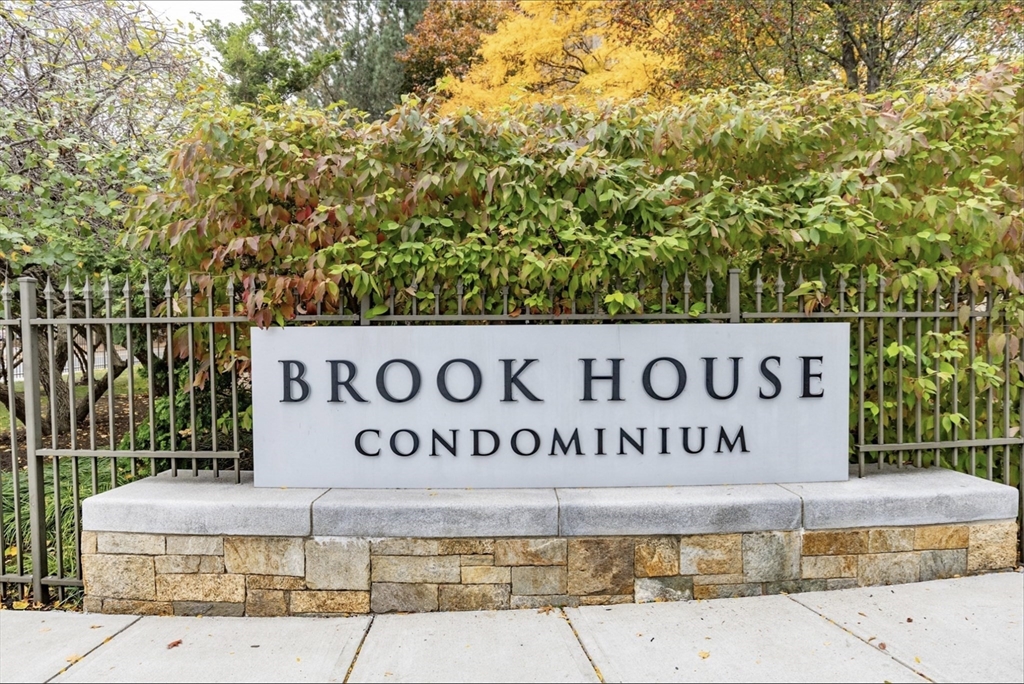 99 Pond Ave Apt 608, Brookline, MA 02445, US | Buy, Sell, Rent, Analyze